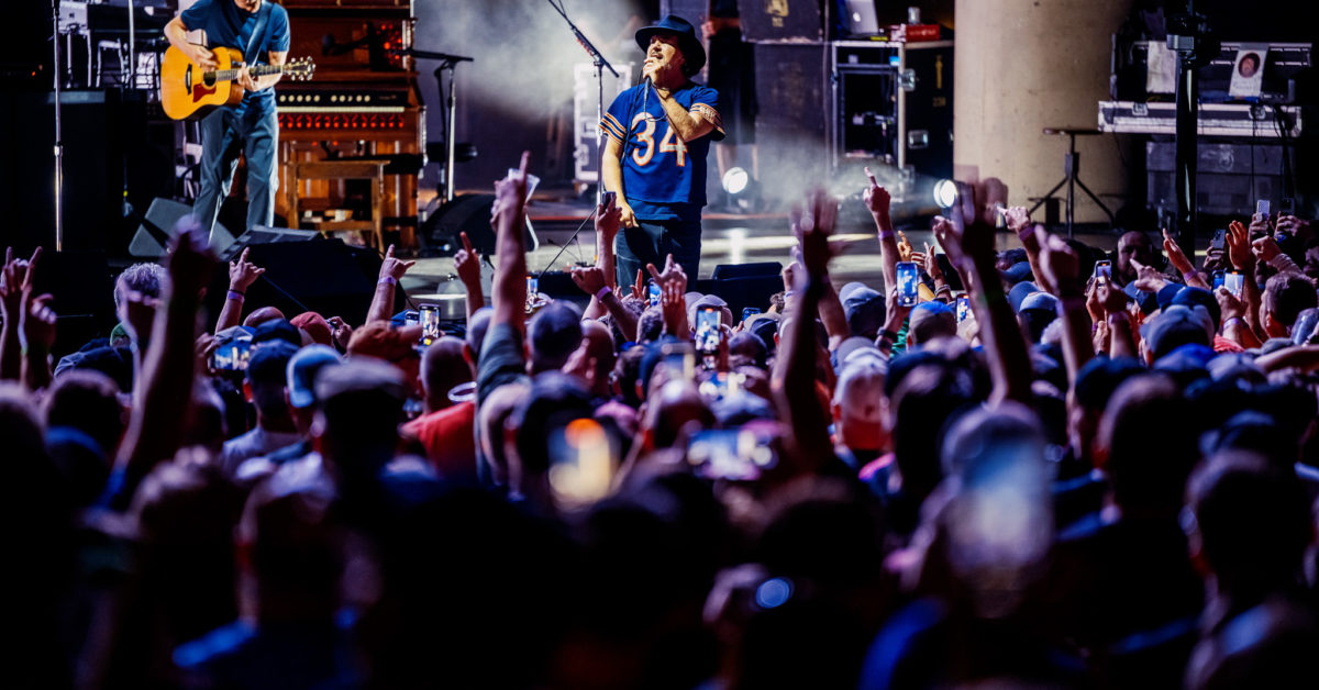 Concert Photos: Pearl Jam — Indianapolis 2024 | concArt | The Art of Live